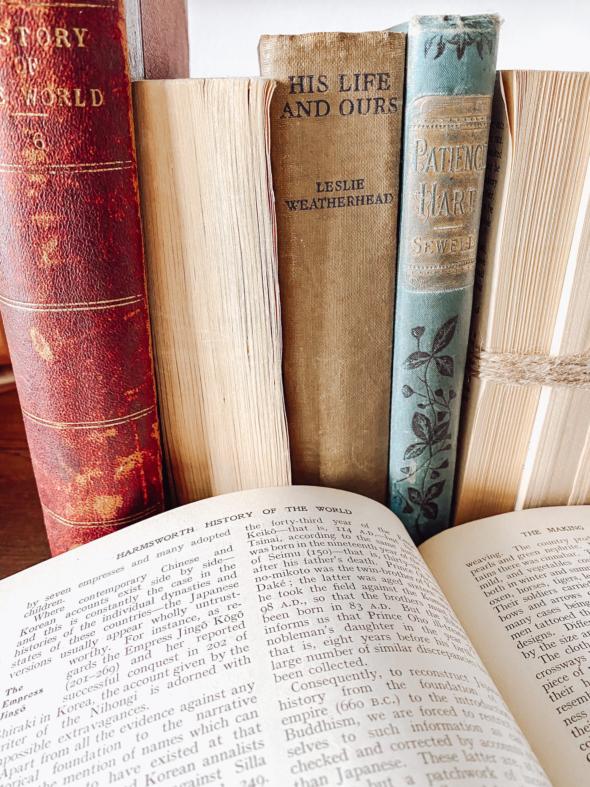 DIY BOOK PAGE WALL – Making Home Matter