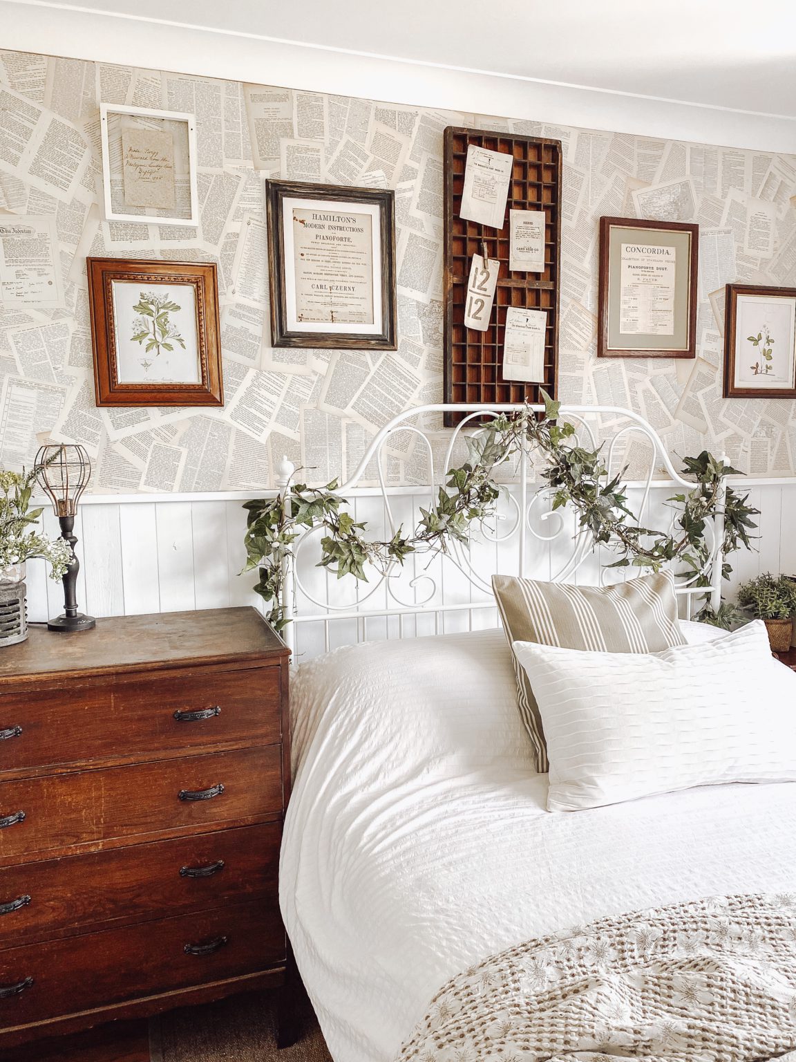 DIY BOOK PAGE WALL – Making Home Matter